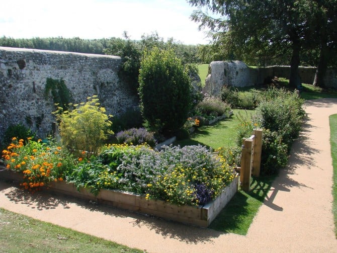 21 Medieval Herb Garden Design Ideas You Should Look | SharonSable