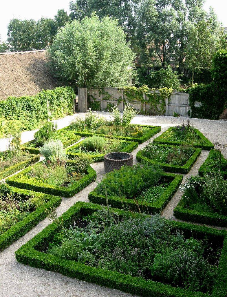 22 Medieval Vegetable Garden Ideas You Gonna Love | SharonSable