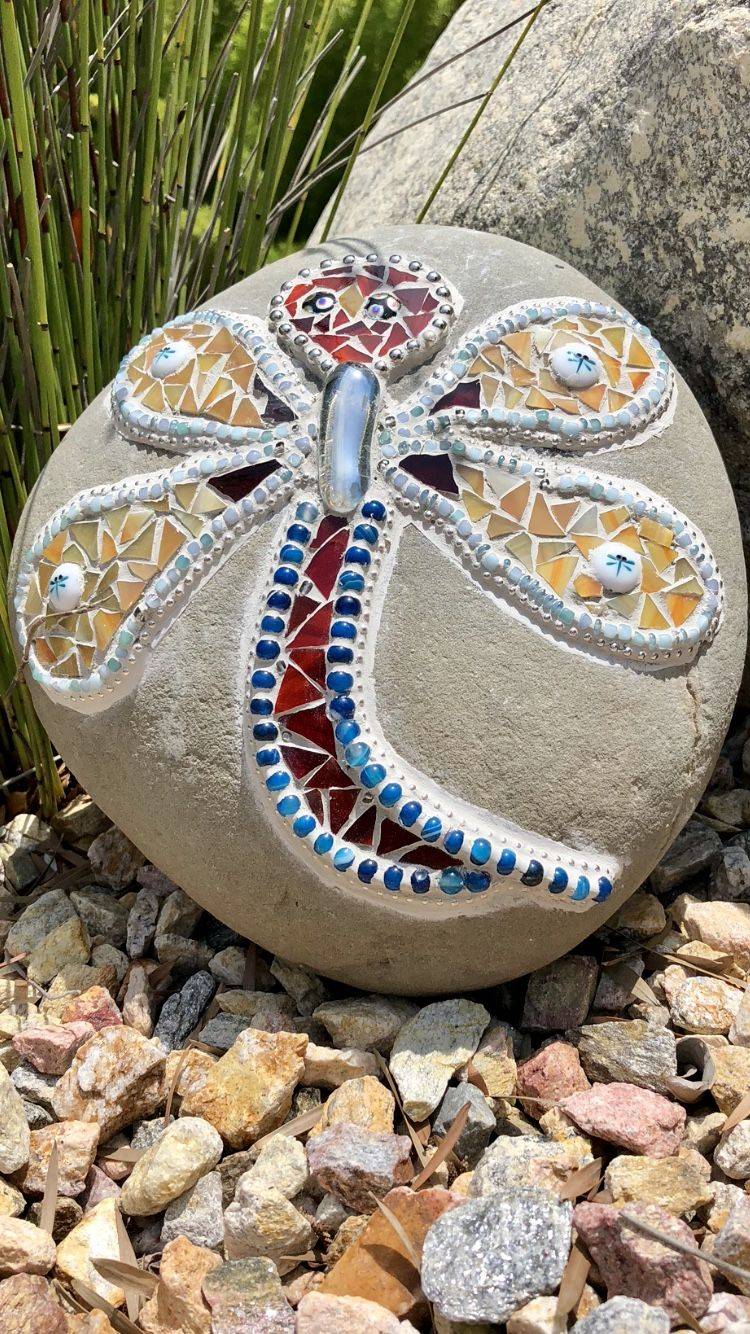 23 Dragonfly Rocks Garden Mosaic Ideas To Try This Year | SharonSable