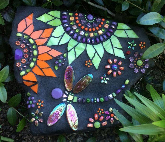 23 Dragonfly Rocks Garden Mosaic Ideas To Try This Year | SharonSable