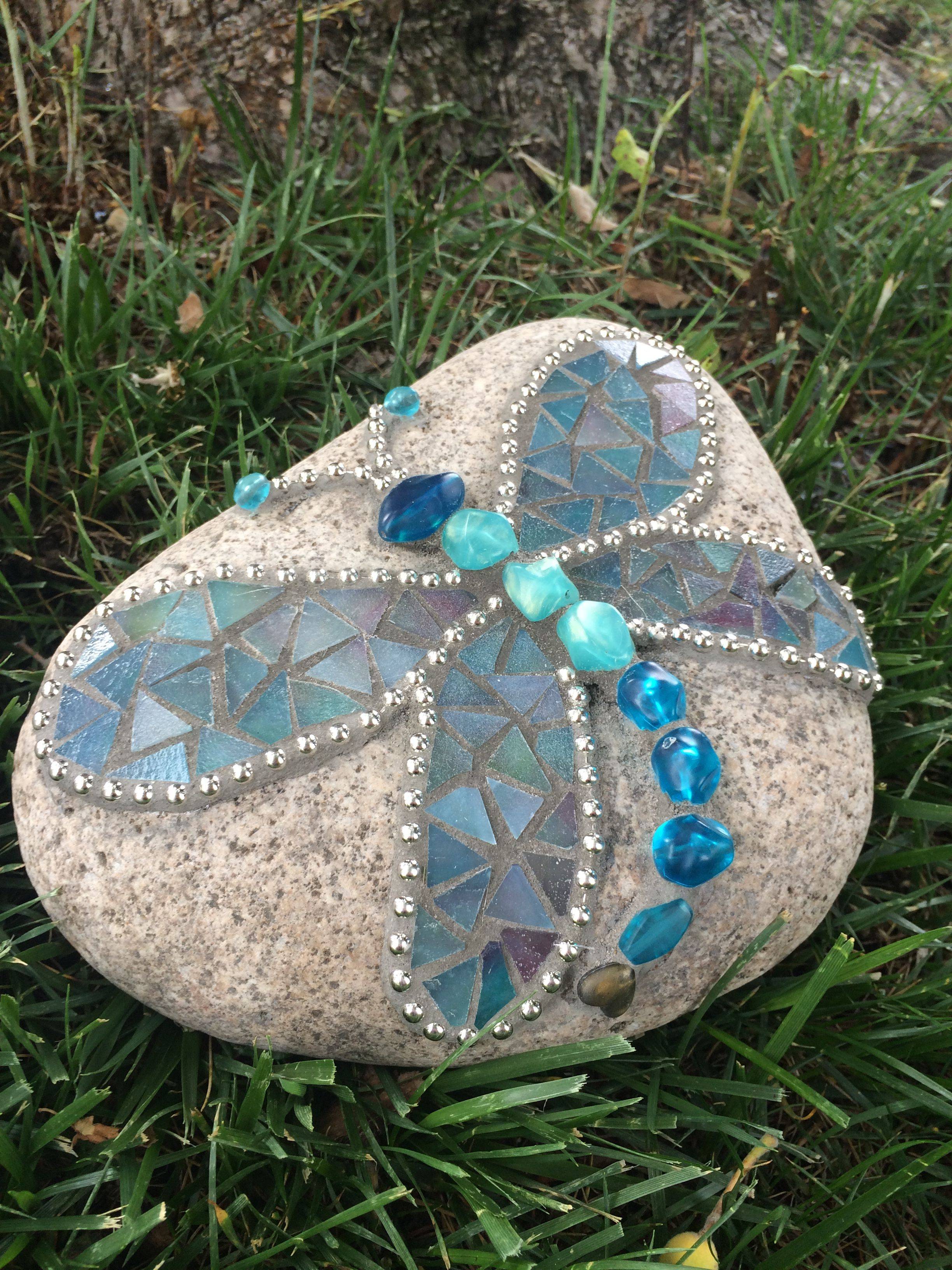 23 Dragonfly Rocks Garden Mosaic Ideas To Try This Year | SharonSable