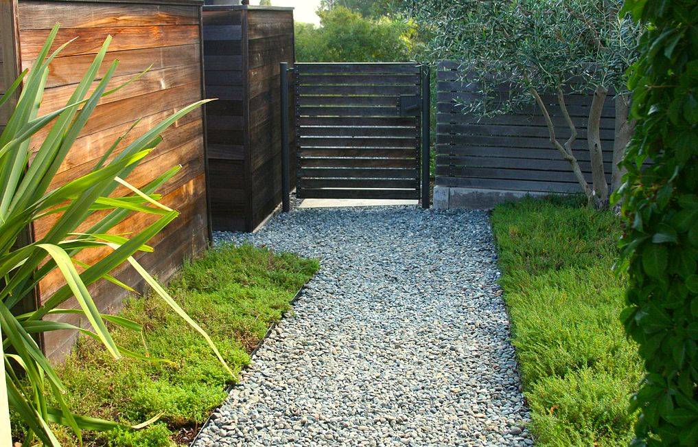 21 Mexican Pebble Garden Path Ideas Worth a Look | SharonSable