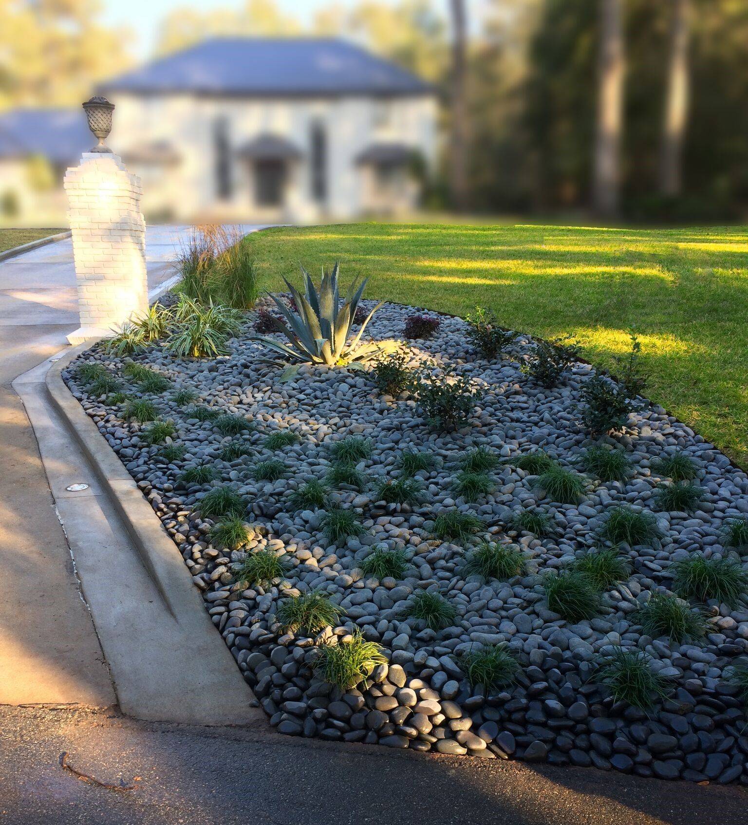 21 Mexican Pebble Garden Path Ideas Worth a Look | SharonSable