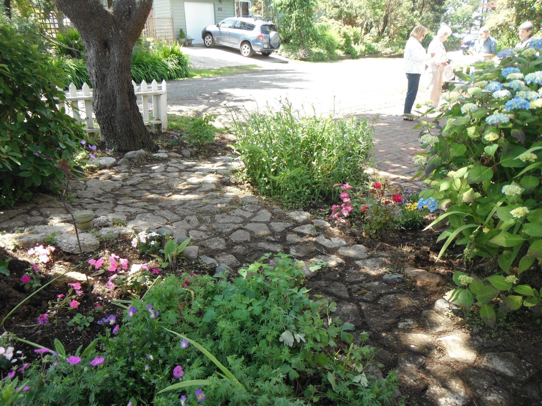 25 Garden Tour Ideas Worth to Check | SharonSable