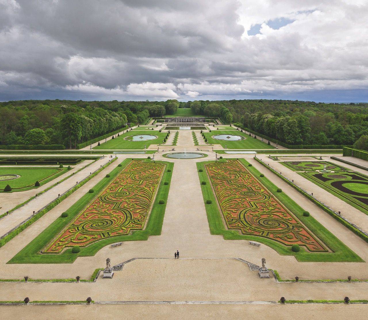 18 Vaux Le Vicomte Garden Ideas To Try This Year | SharonSable