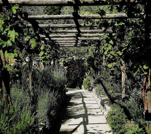 19 Italian Garden Pathways Ideas You Must Look | SharonSable