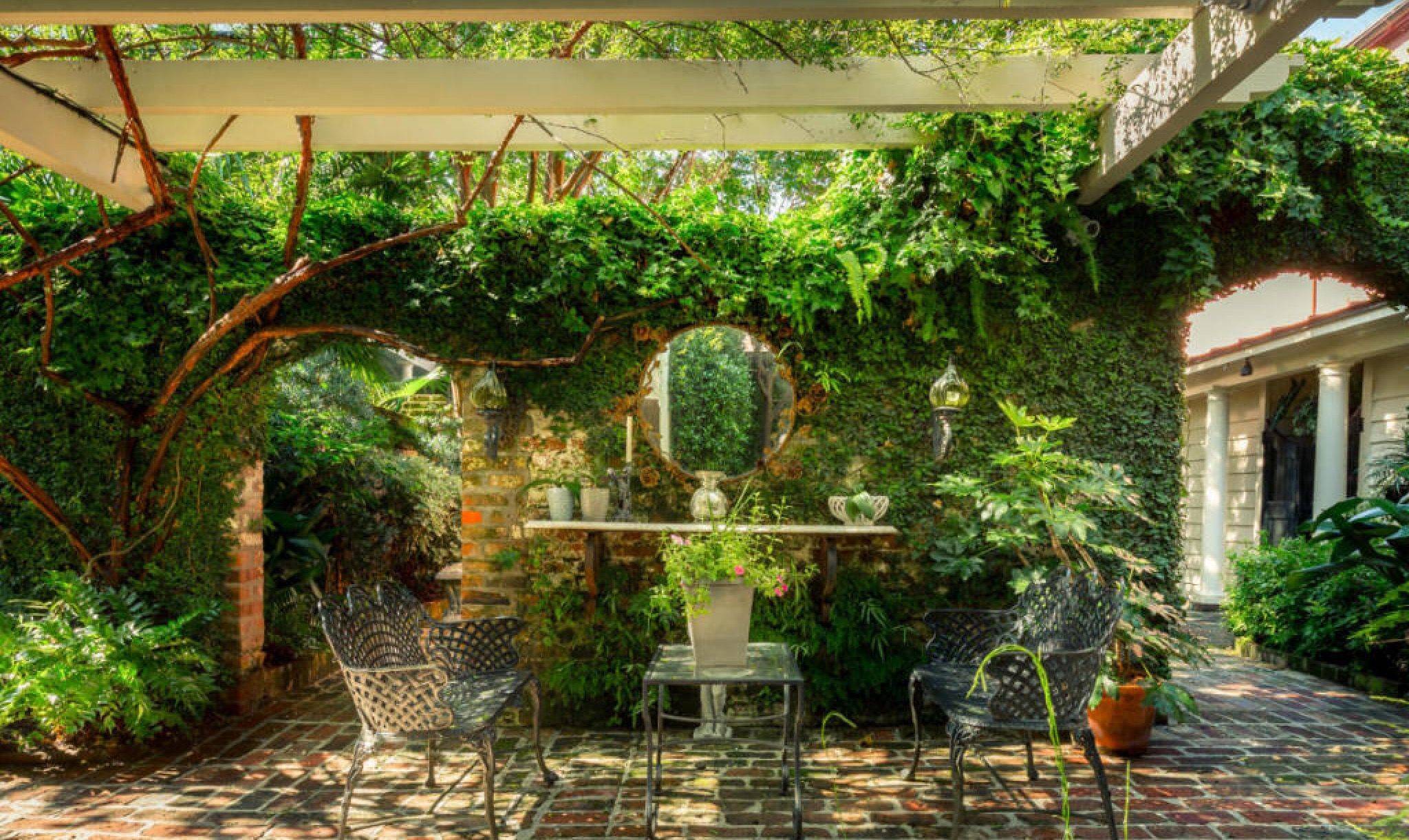 24 Charleston SC Courtyard Garden Ideas You Should Check | SharonSable