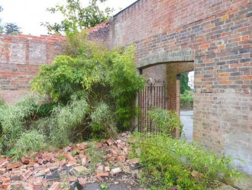 19 Medieval Walled Garden Ideas Worth to Check | SharonSable