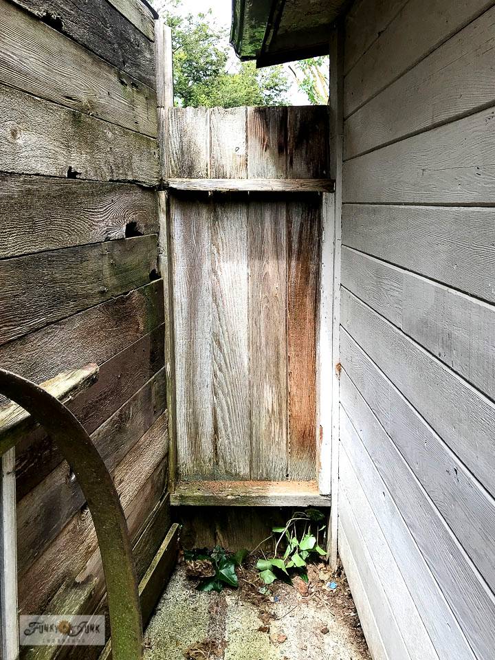 15 Funky Garden Gates Ideas To Try This Year | SharonSable