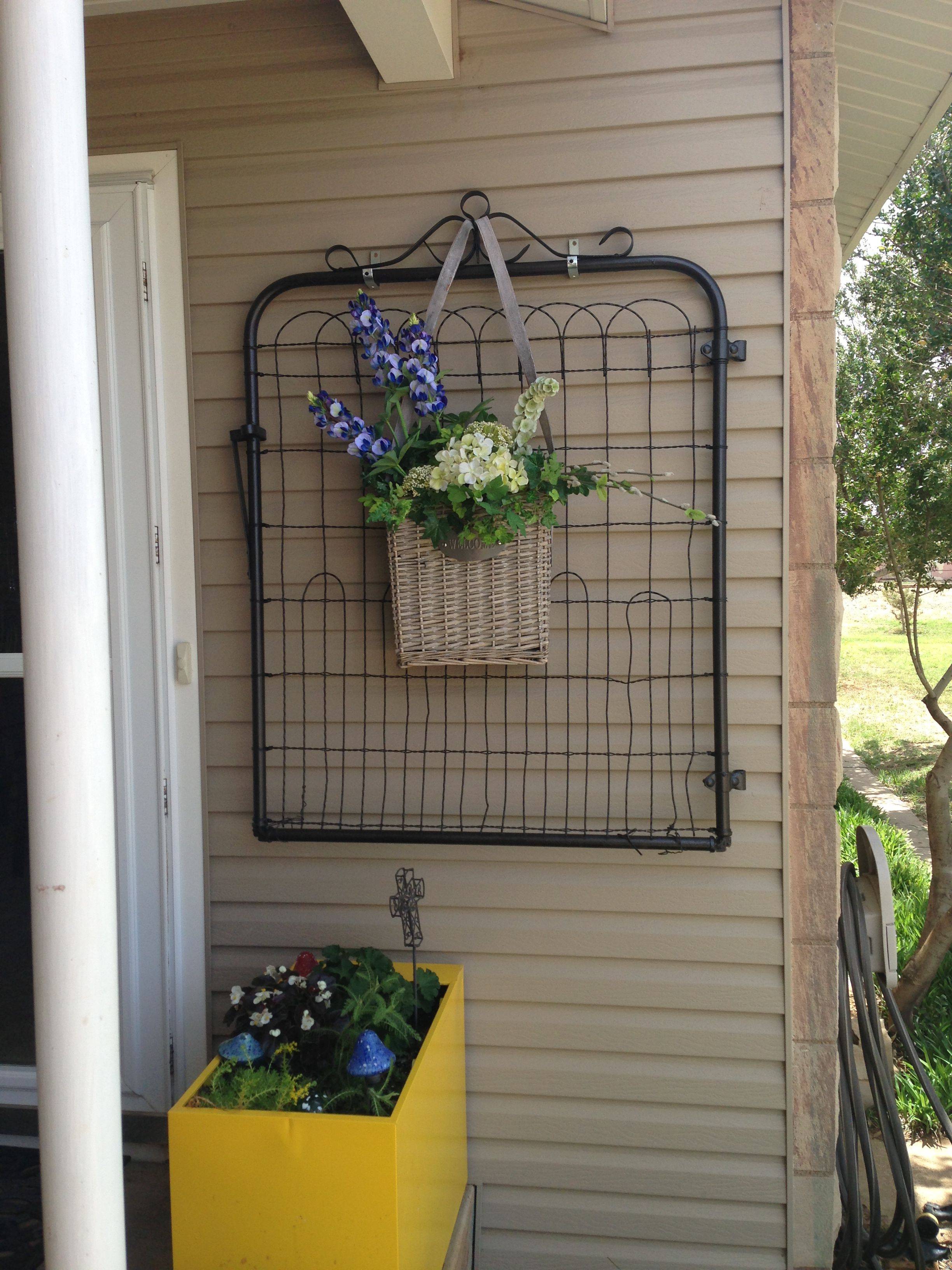 15 Funky Garden Gates Ideas To Try This Year | SharonSable