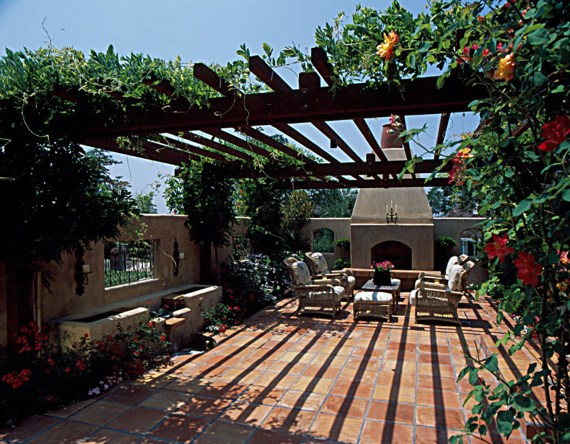 21 Tuscan Courtyard Garden Design Ideas To Consider | SharonSable