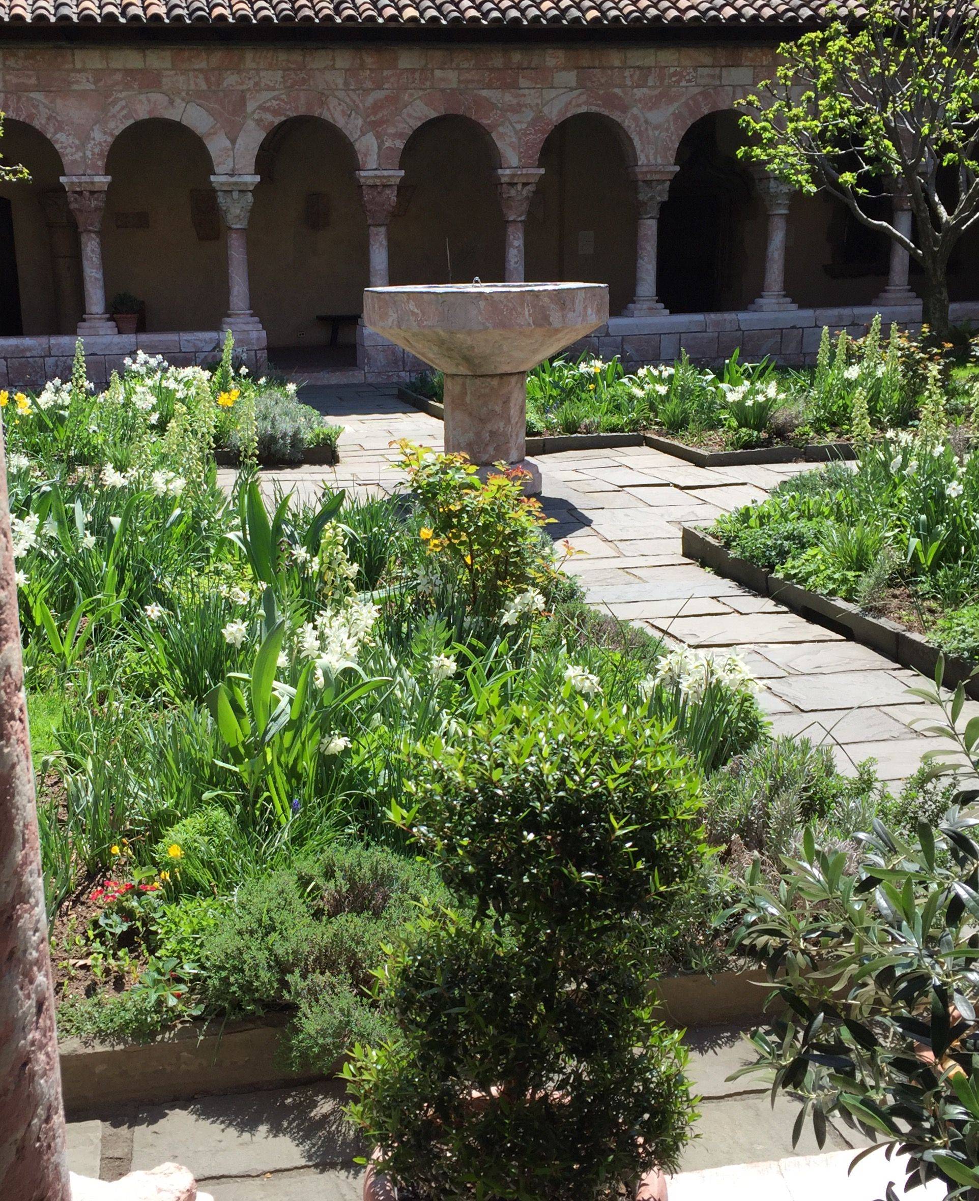 24 Cloister Garden Ideas To Try This Year | SharonSable