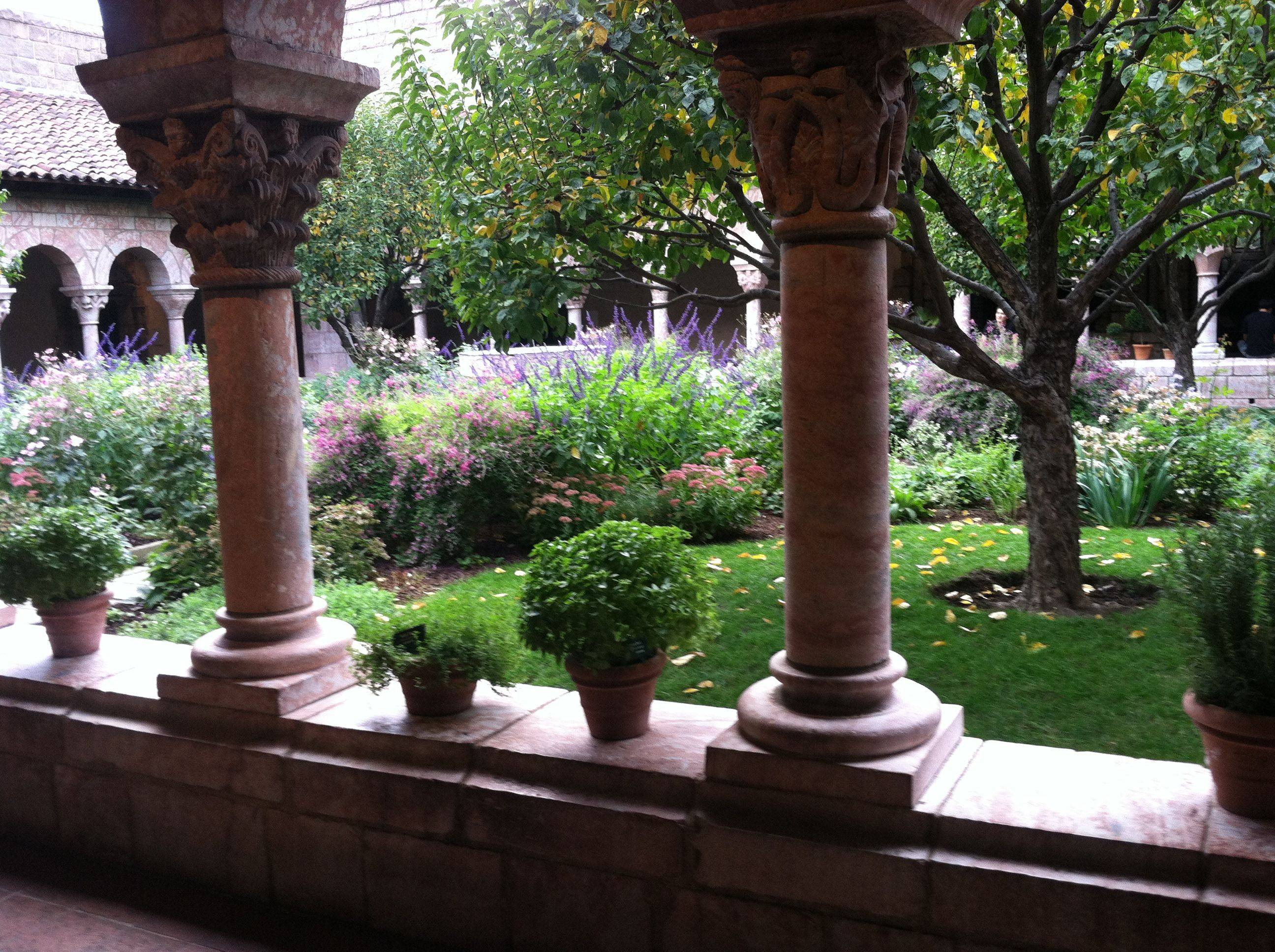 24 Cloister Garden Ideas To Try This Year | SharonSable