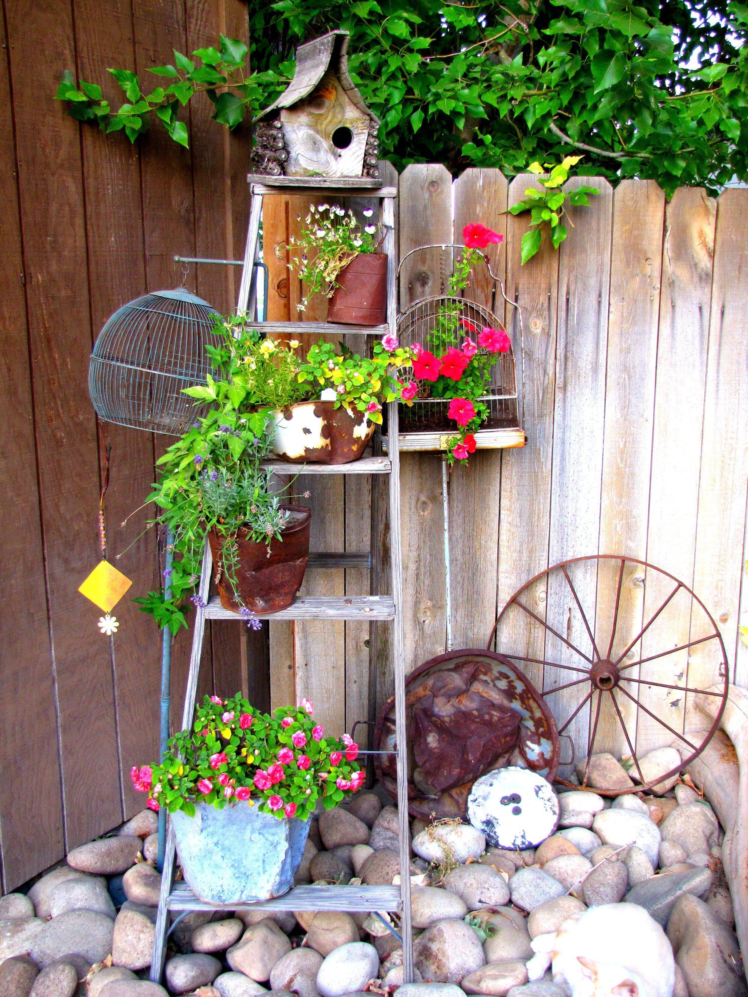 16 Ladder Garden Art Ideas You Must Look | SharonSable