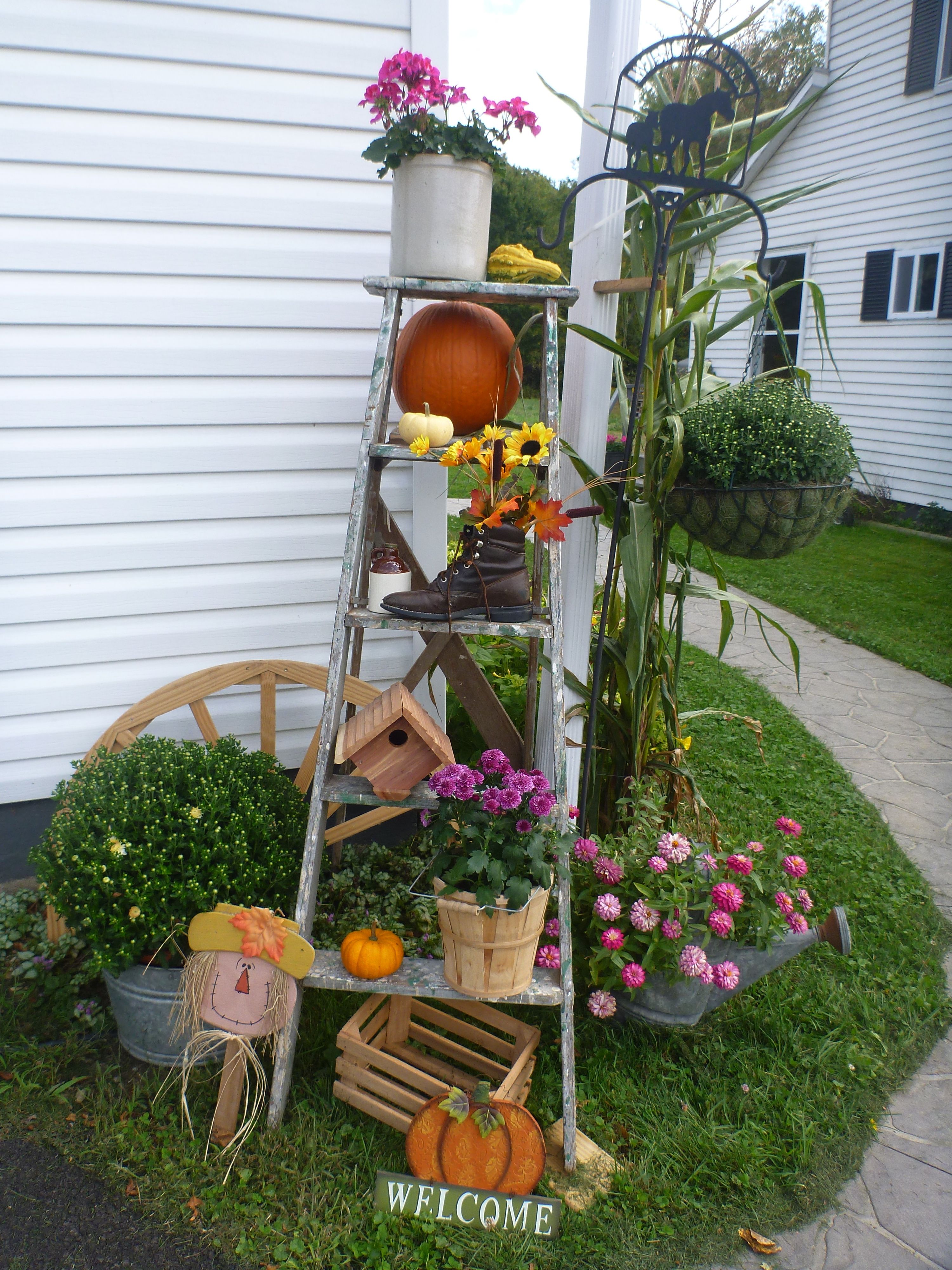 16 Ladder Garden Art Ideas You Must Look | SharonSable