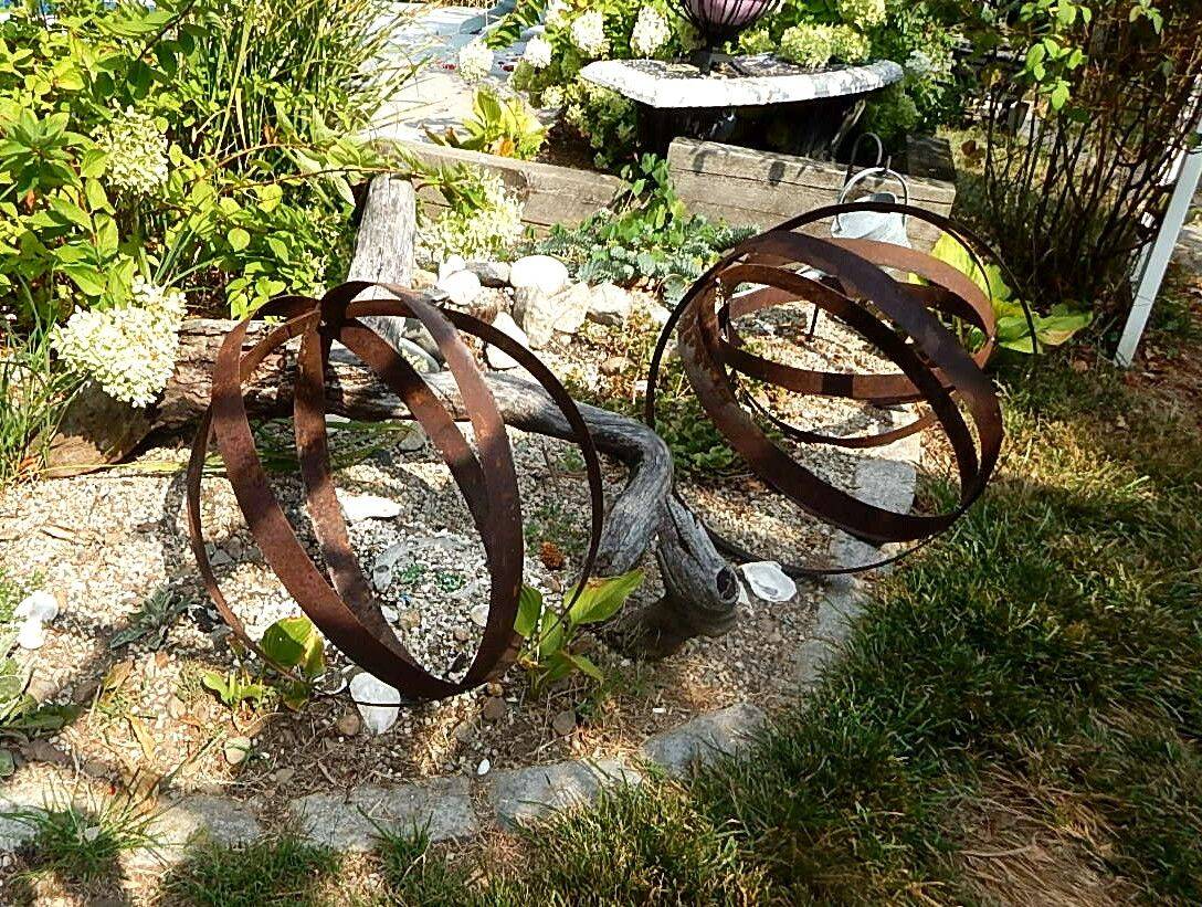 24 Metal Garden Orbs Ideas You Gonna Love | SharonSable
