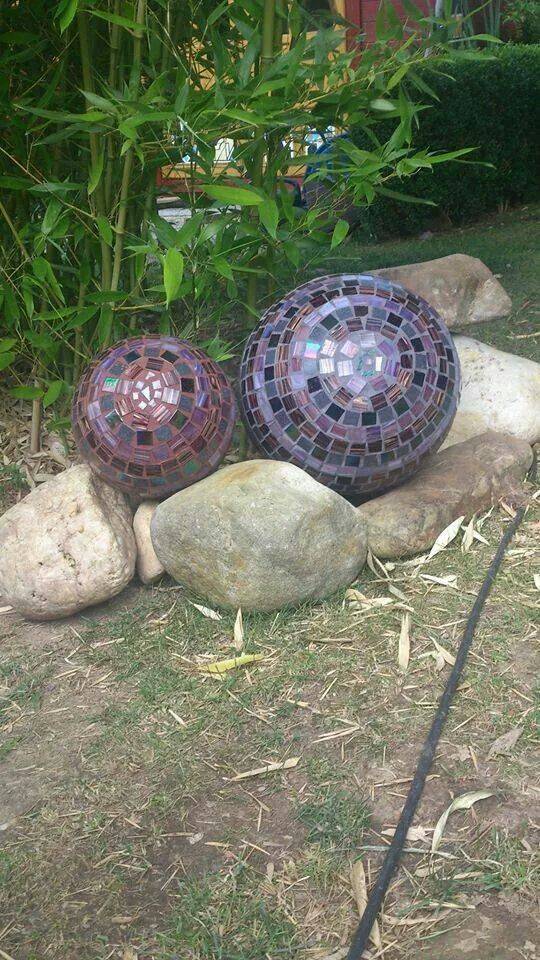 14 Glazed Ceramic Garden Spheres Ideas You Cannot Miss | SharonSable