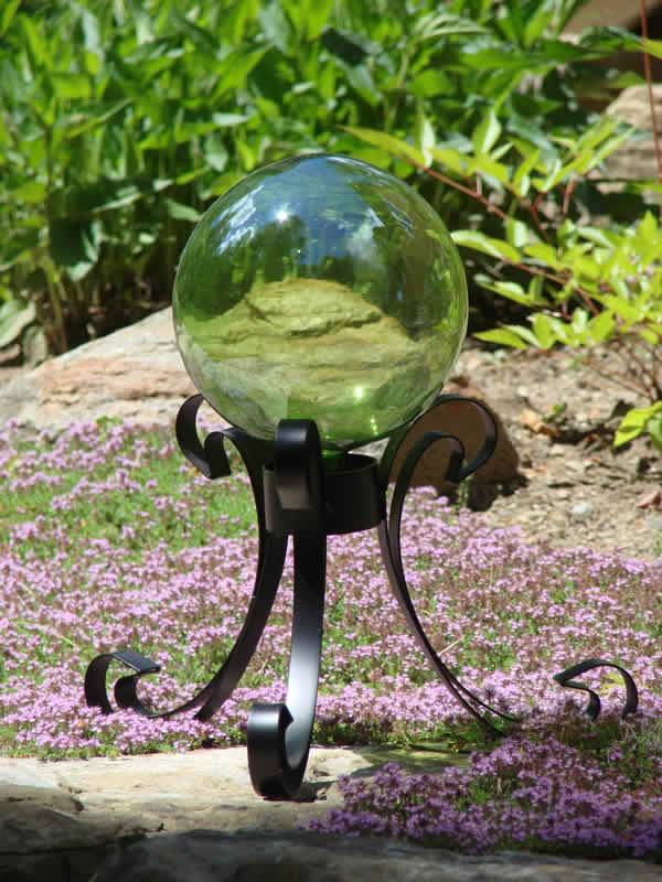 21 Garden Globes Glass Ideas You Gonna Love | SharonSable