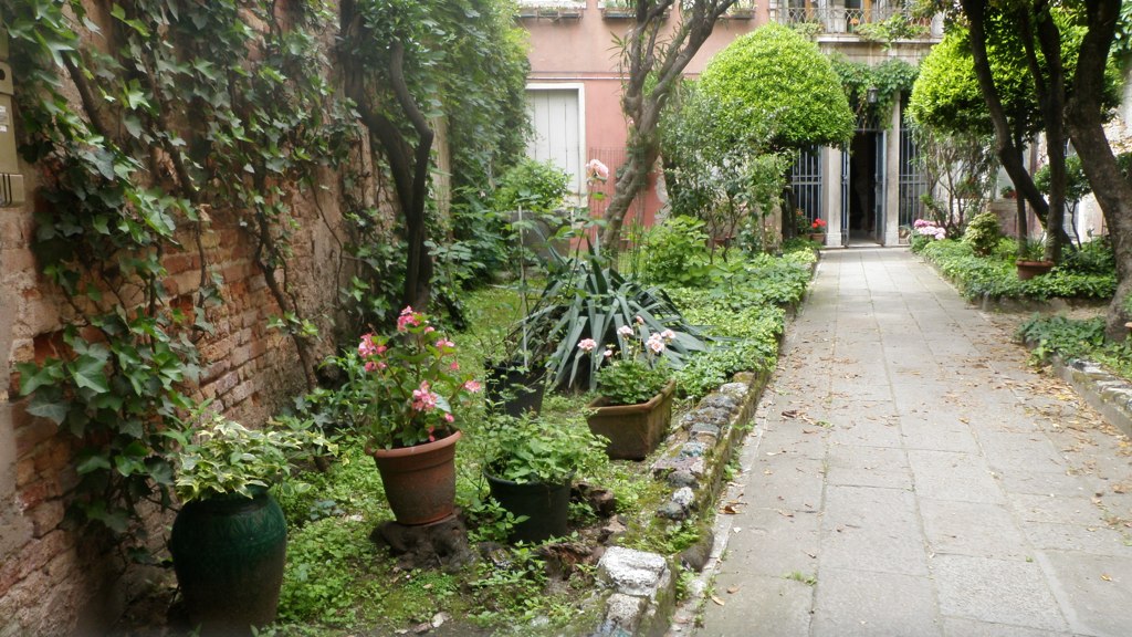 20 Venice Garden Ideas You Cannot Miss | SharonSable