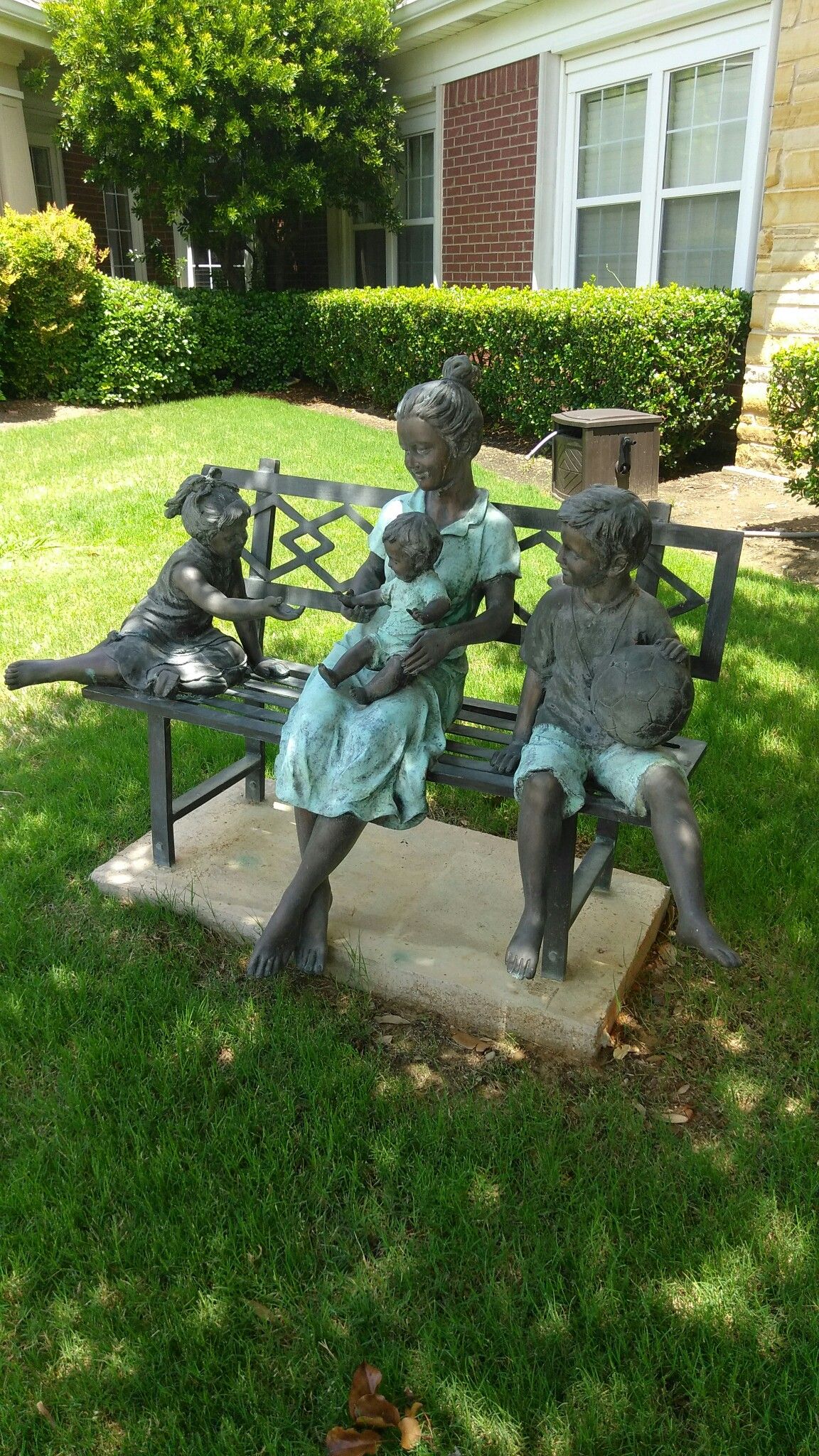26 Statue Garden Decor Ideas You Gonna Love | SharonSable