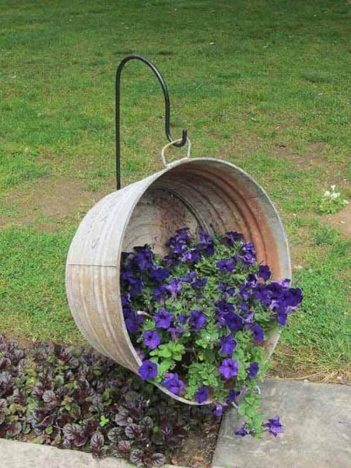 21 Rustic Garden Metal Works Ideas You Should Look | SharonSable