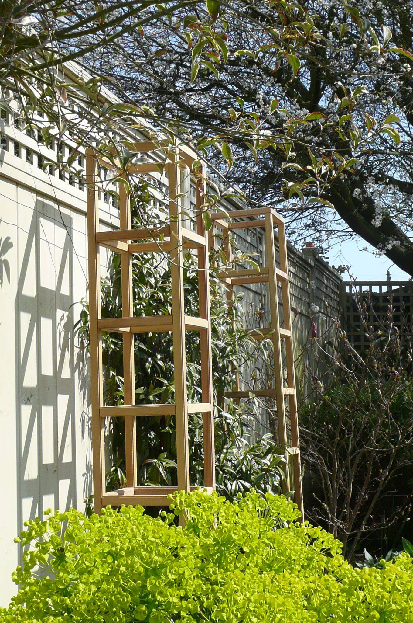 20 Vintage Garden Trellis Ideas To Try This Year | SharonSable