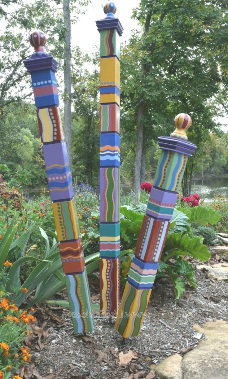 22 Wood Garden Art Totems Ideas You Should Check | SharonSable