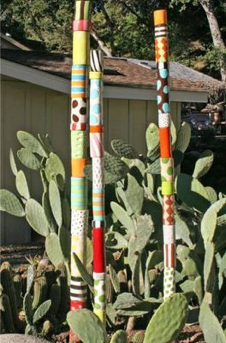 20 Art Poles for Garden Ideas To Try This Year | SharonSable