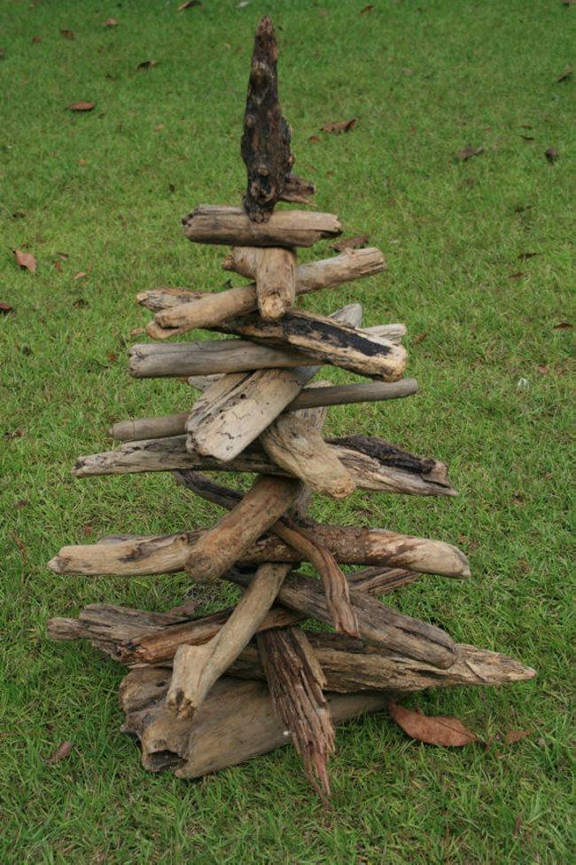 20 Wooden Garden Art Sculpture Ideas You Gonna Love | SharonSable