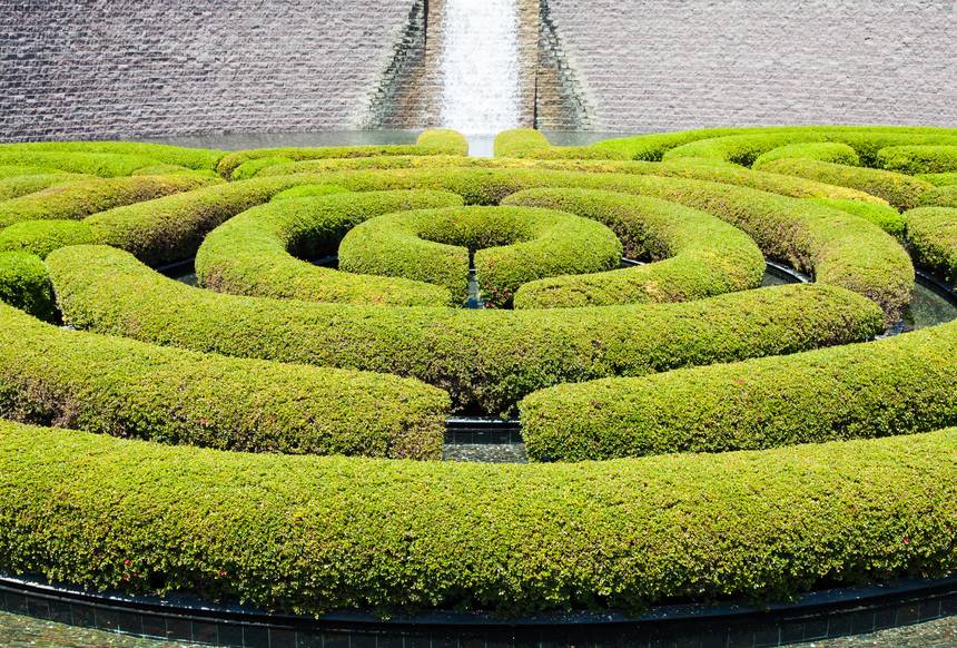 24 Garden Maze Design Ideas You Should Check | SharonSable