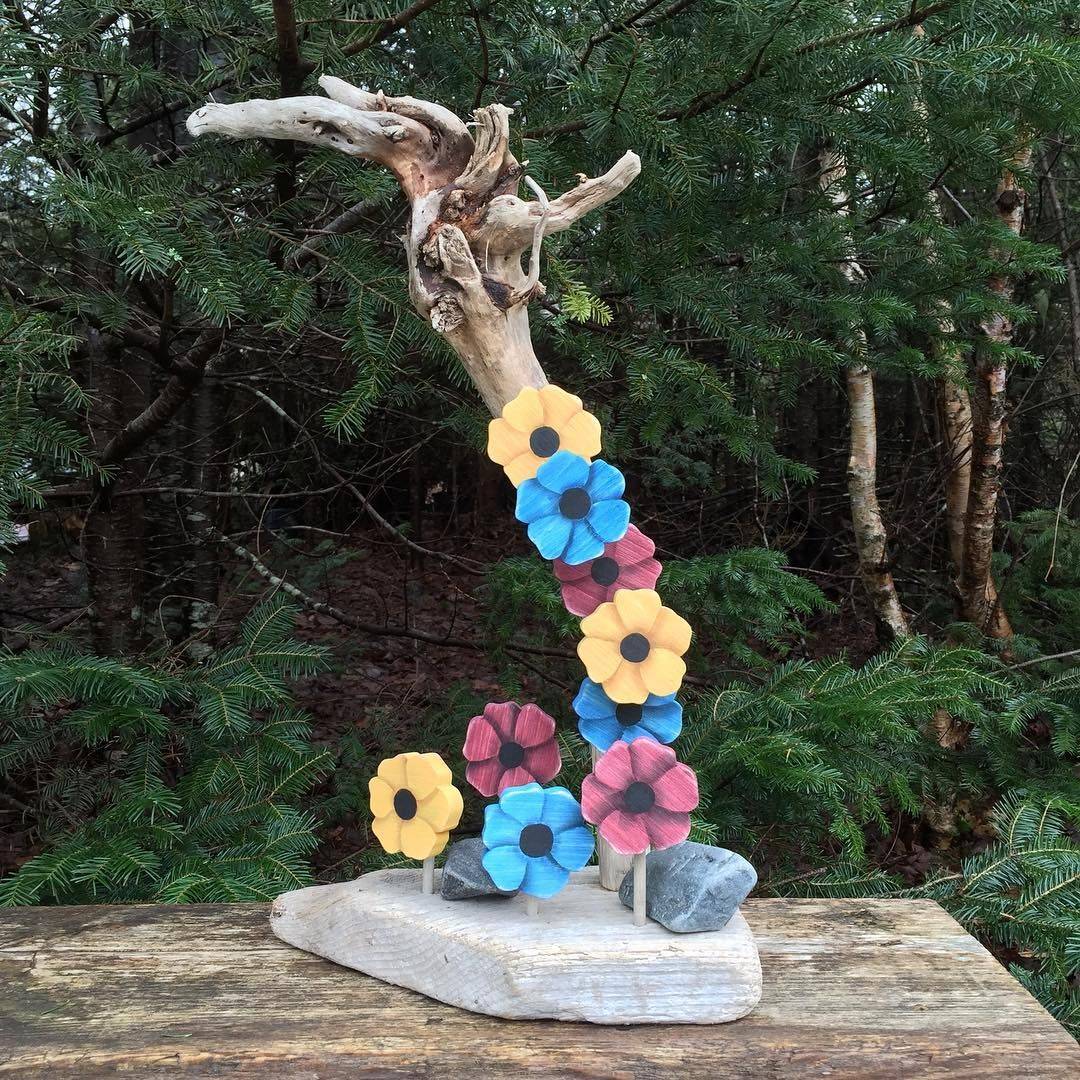 19 Painted Driftwood Garden Art Ideas Worth a Look | SharonSable