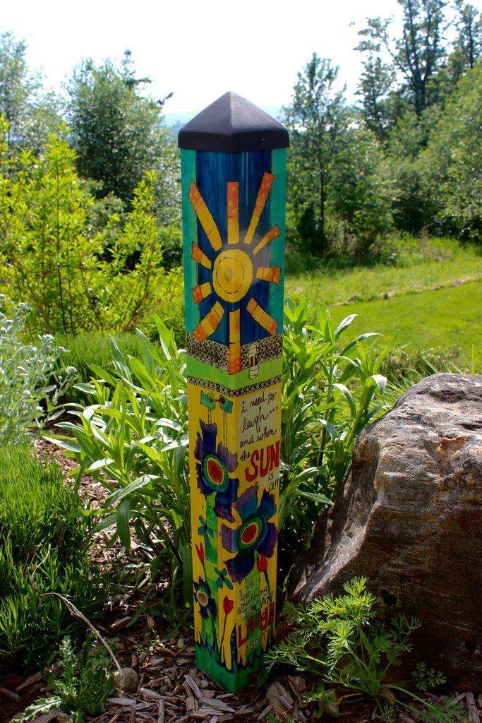 22 Painted Stick Garden Art Ideas To Try This Year | SharonSable