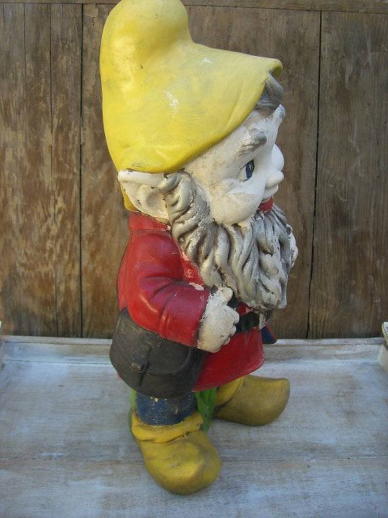 23 English Garden Gnomes Ideas You Cannot Miss | SharonSable