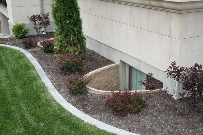 22 Basement Window Well Garden Ideas To Consider | SharonSable