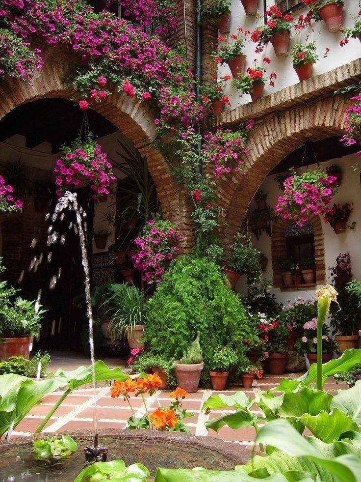 17 Spanish Terraced Courtyard Garden Ideas You Should Look | SharonSable