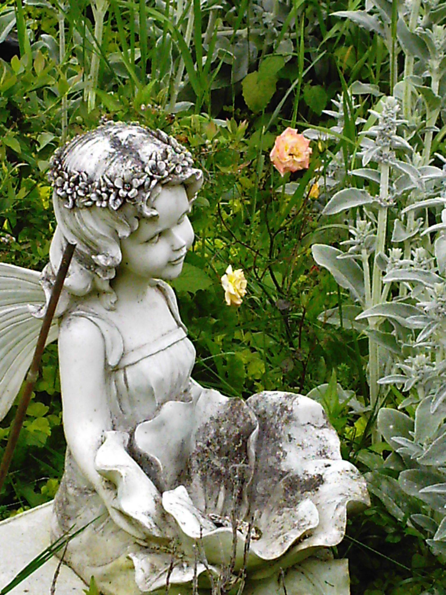 20 Enchanted Fairy Garden Statue Ideas You Cannot Miss | SharonSable