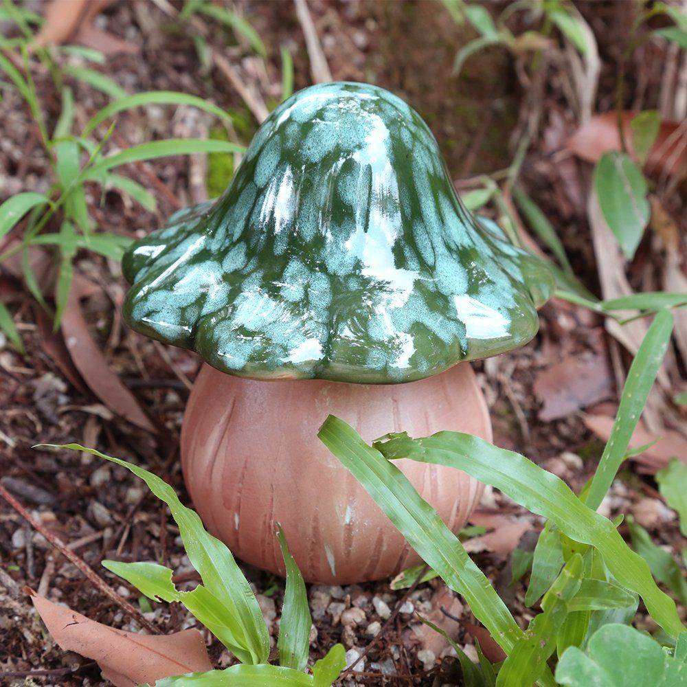 18 Garden Mushroom Statue Ideas You Gonna Love | SharonSable