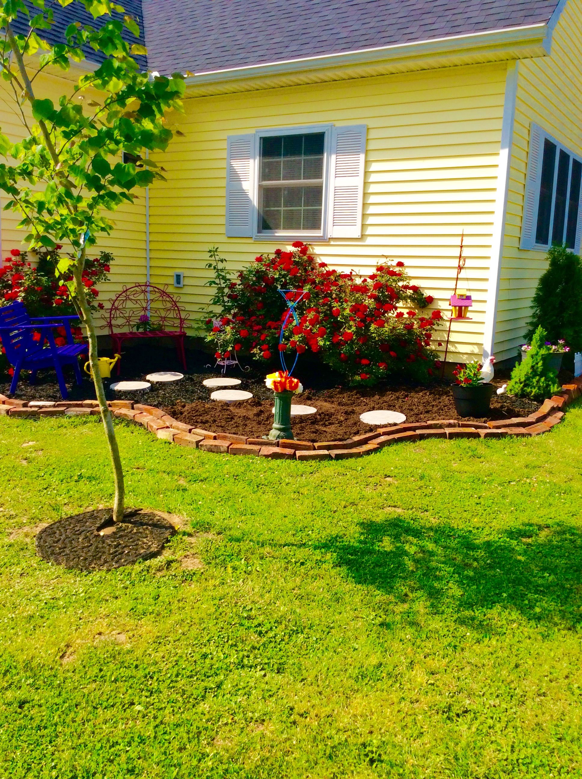 19 Corner Garden Landscaping Ideas You Should Check | SharonSable