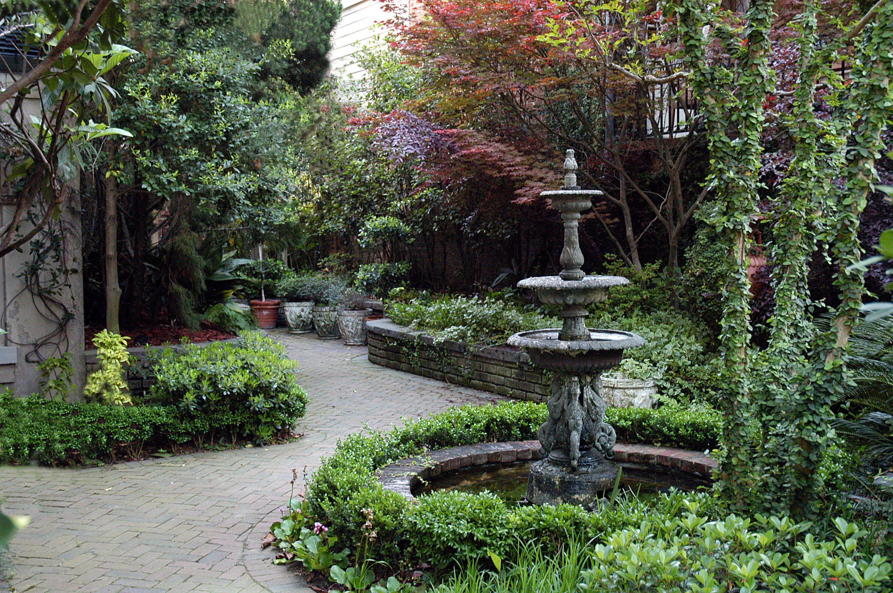 20 Savannah Courtyard Garden Ideas You Must Look | SharonSable