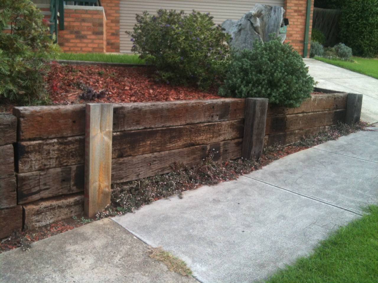20 Garden Timber Retaining Wall Ideas For This Year | SharonSable