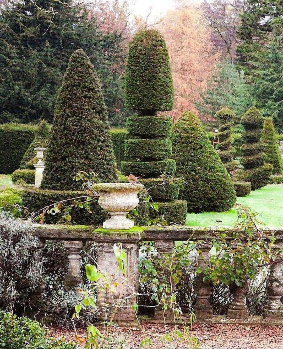 23 Formal French Flower Garden Ideas To Try This Year | SharonSable