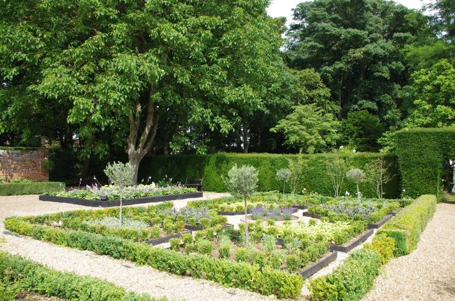 21 Herb Garden Design Ideas UK You Cannot Miss | SharonSable