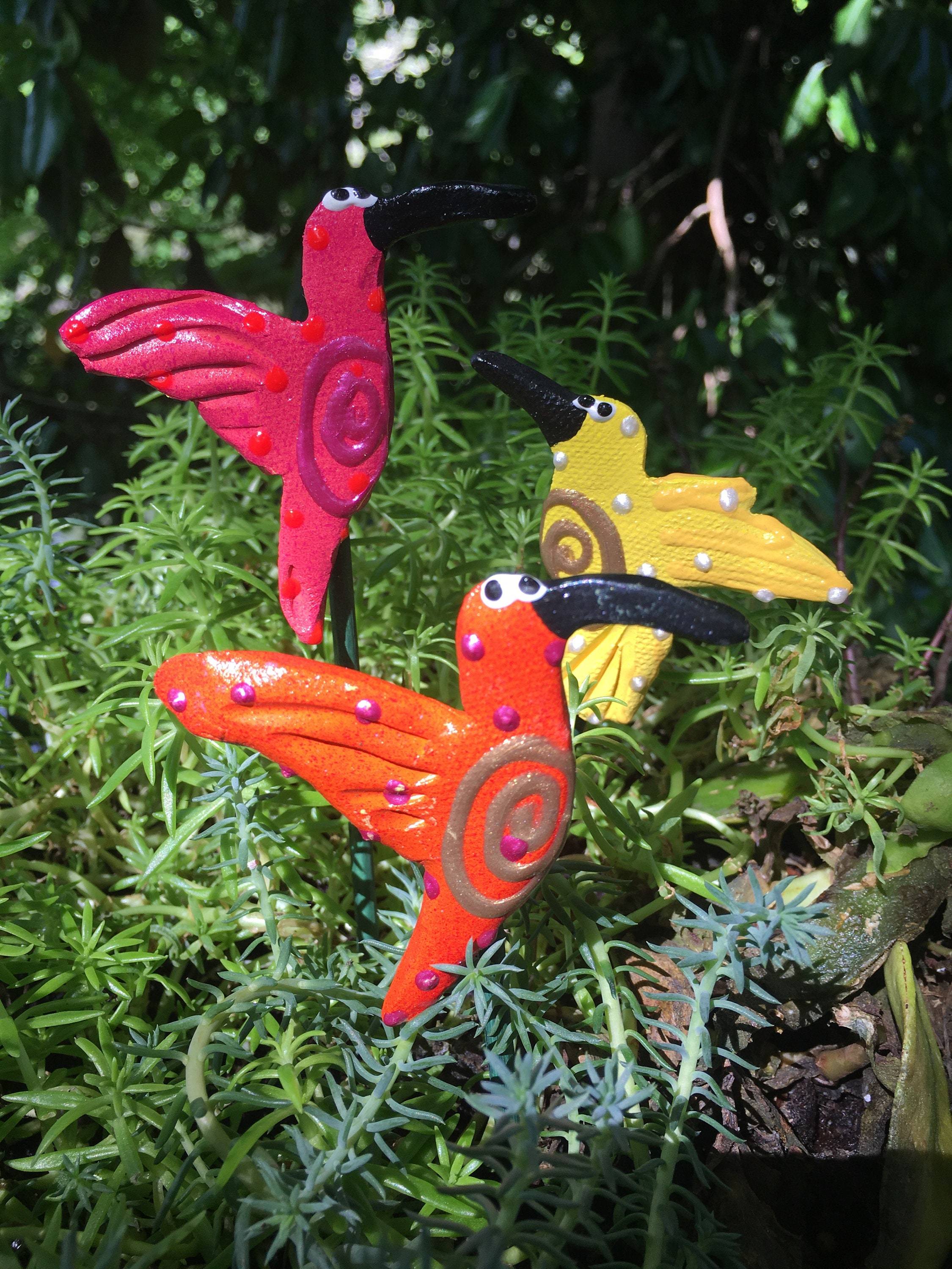 23 Outdoor Decorative Garden Stakes Ideas You Cannot Miss | SharonSable