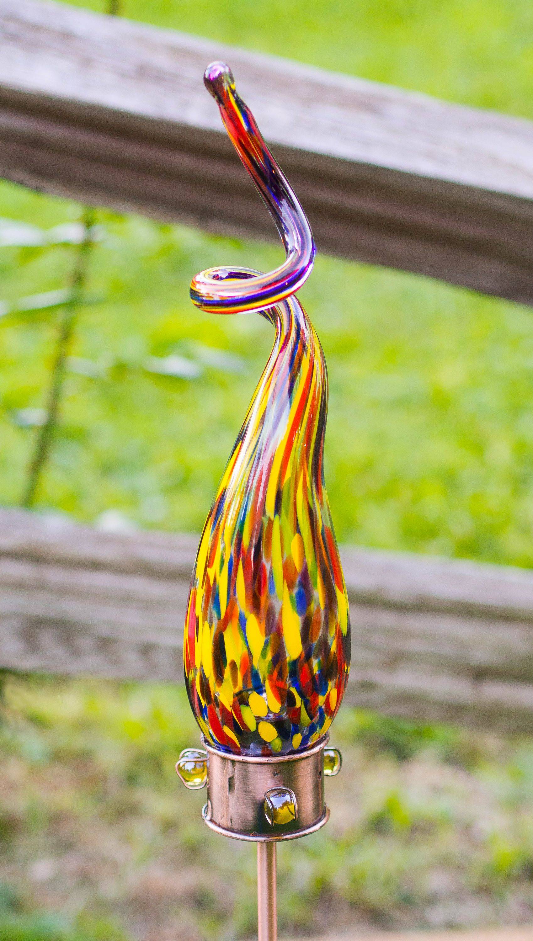 20 Decorative Solar Garden Stakes Ideas You Should Check | SharonSable