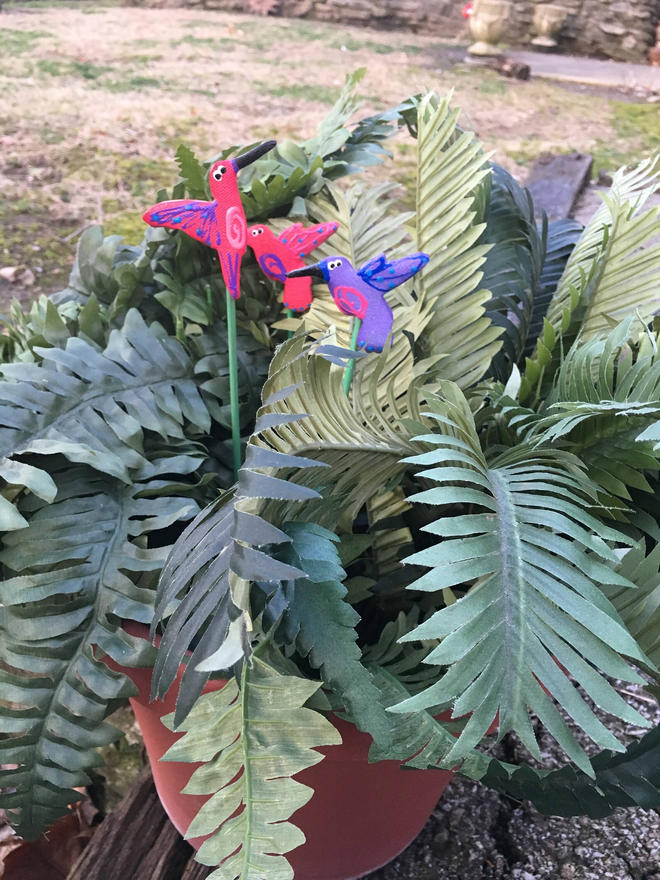 26 Tall Decorative Garden Stakes Ideas You Gonna Love | SharonSable