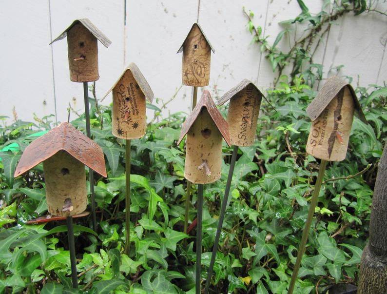 17 Birdhouse Garden Stakes Ideas You Gonna Love | SharonSable