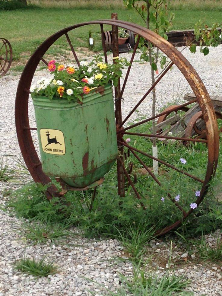 19 Wagon Wheel Garden Planters Ideas To Try This Year | SharonSable