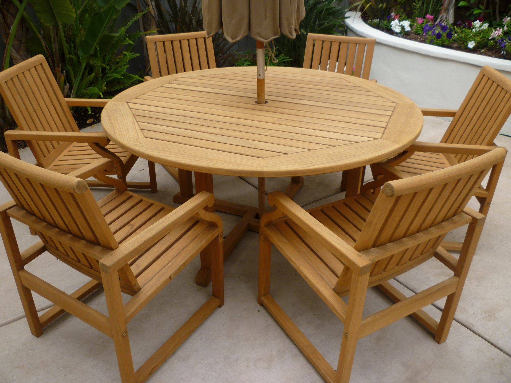 21 Teak Garden Table Ideas To Consider | SharonSable