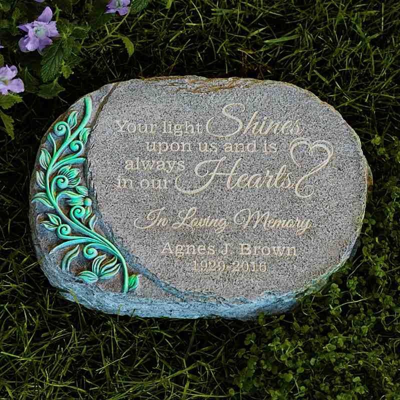 13 Memory Garden Memorial Stone Ideas You Cannot Miss | SharonSable
