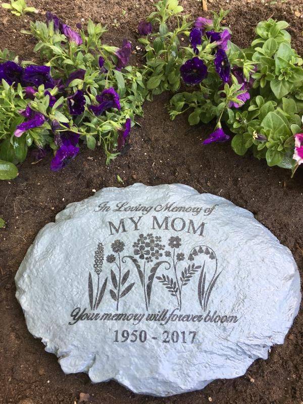 13 Memory Garden Memorial Stone Ideas You Cannot Miss | SharonSable